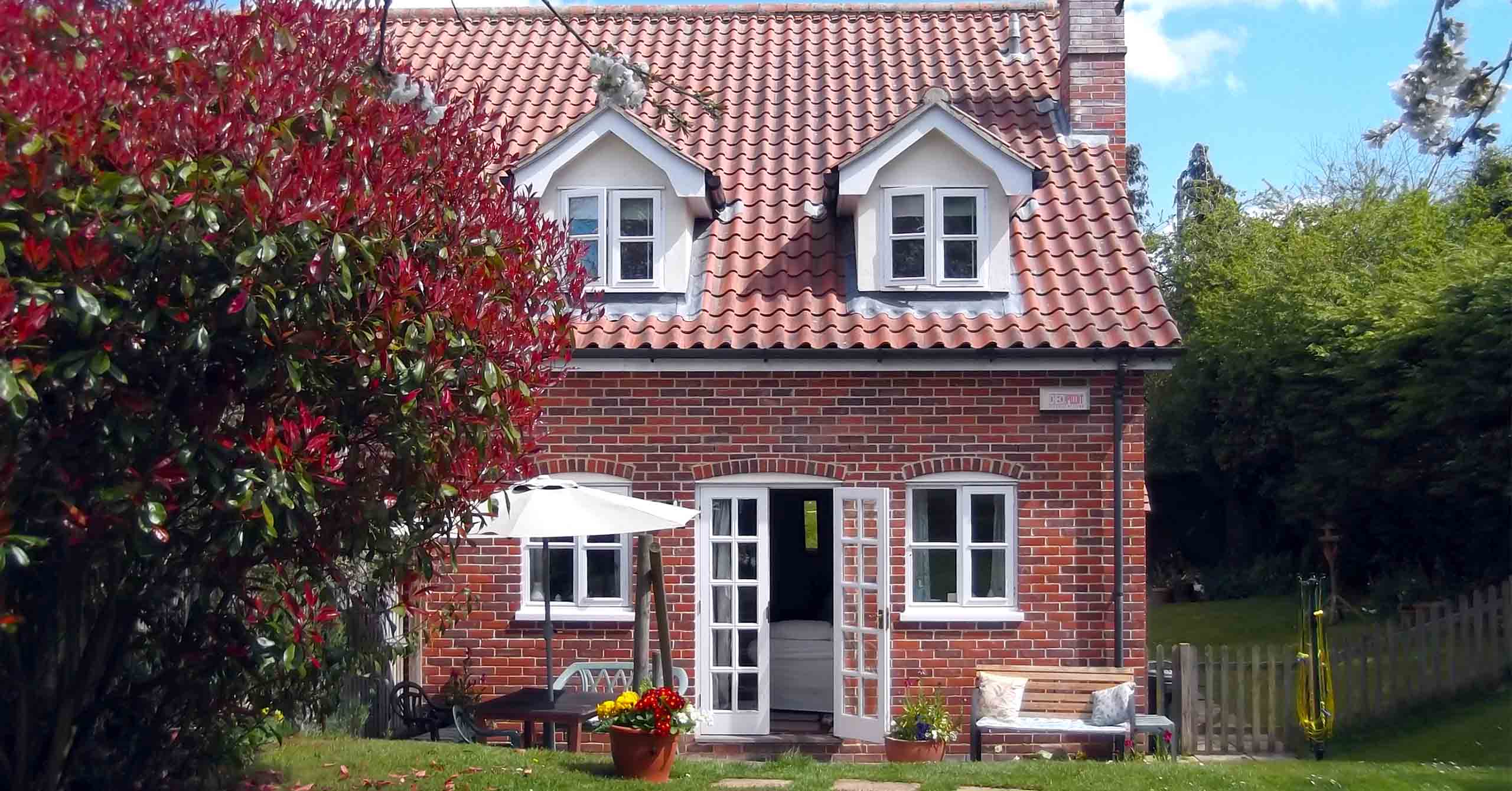 Willow Tree Cottage, Bed and Breakfast in Saxmundham, Suffolk